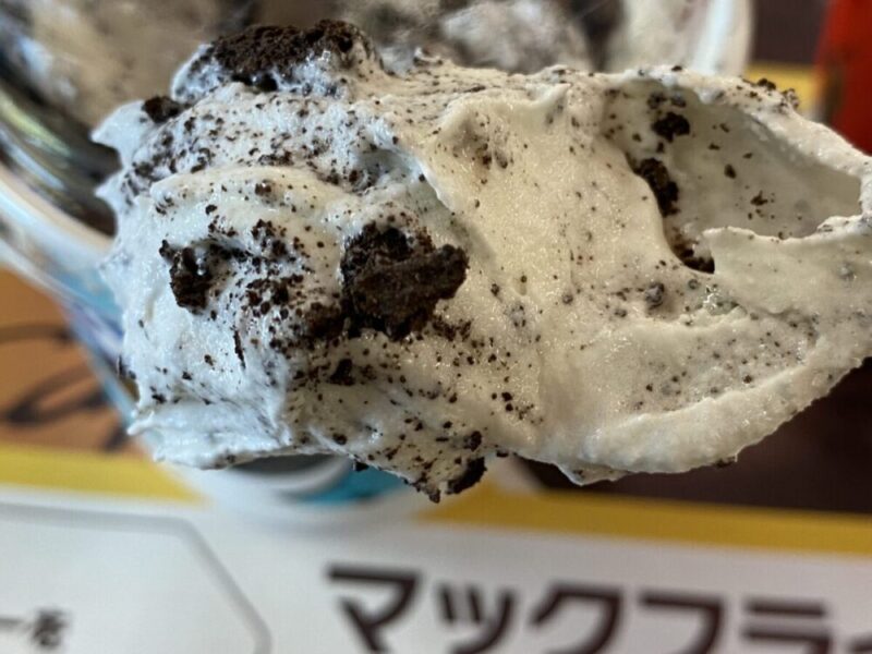 マクドナルド『フックフルーリー小枝』と『マックフルーリー超オレオクッキー』について